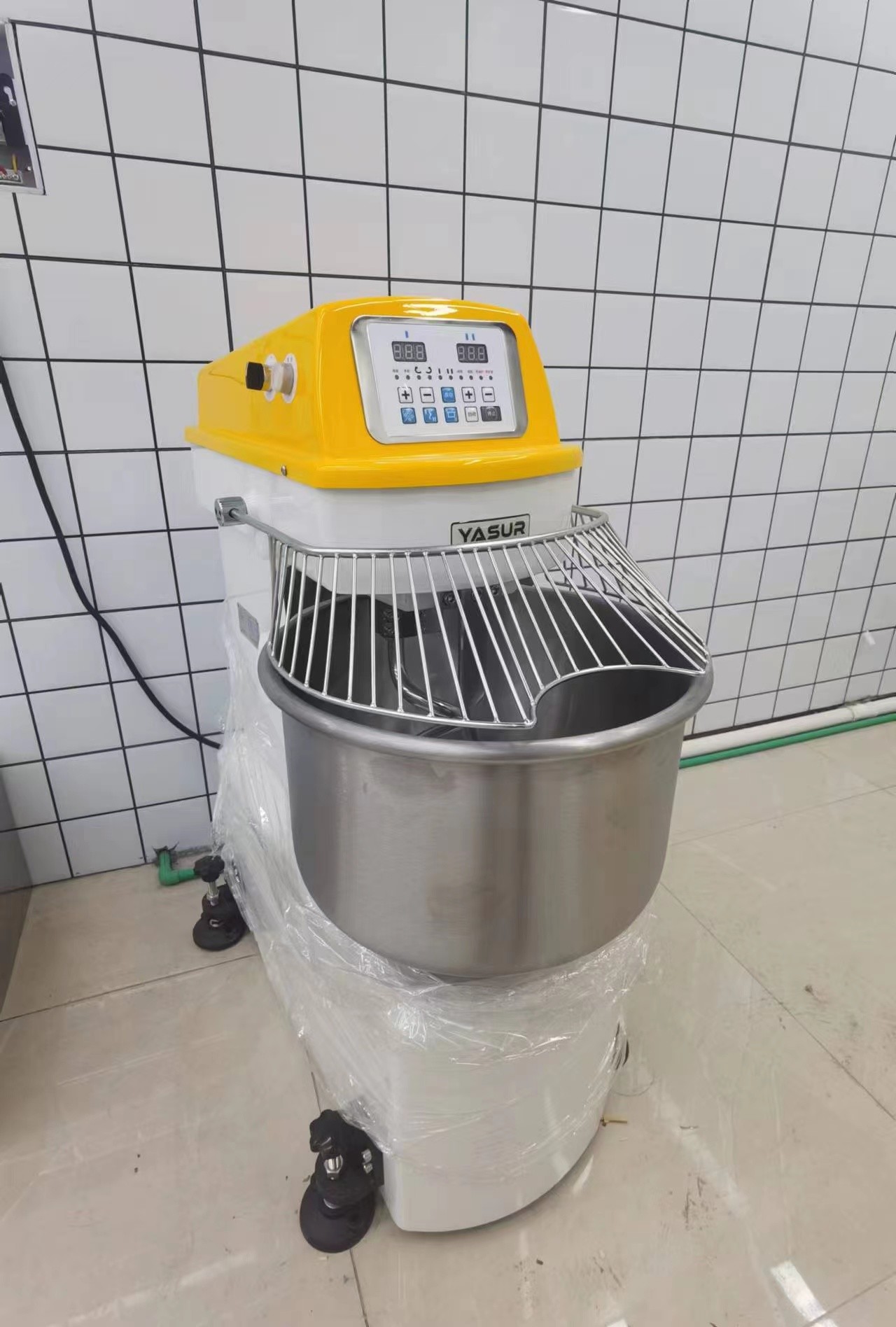 120kg Stainless Steel Spiral Dough Mixer 0.55kw Dual Speed Countertop ...